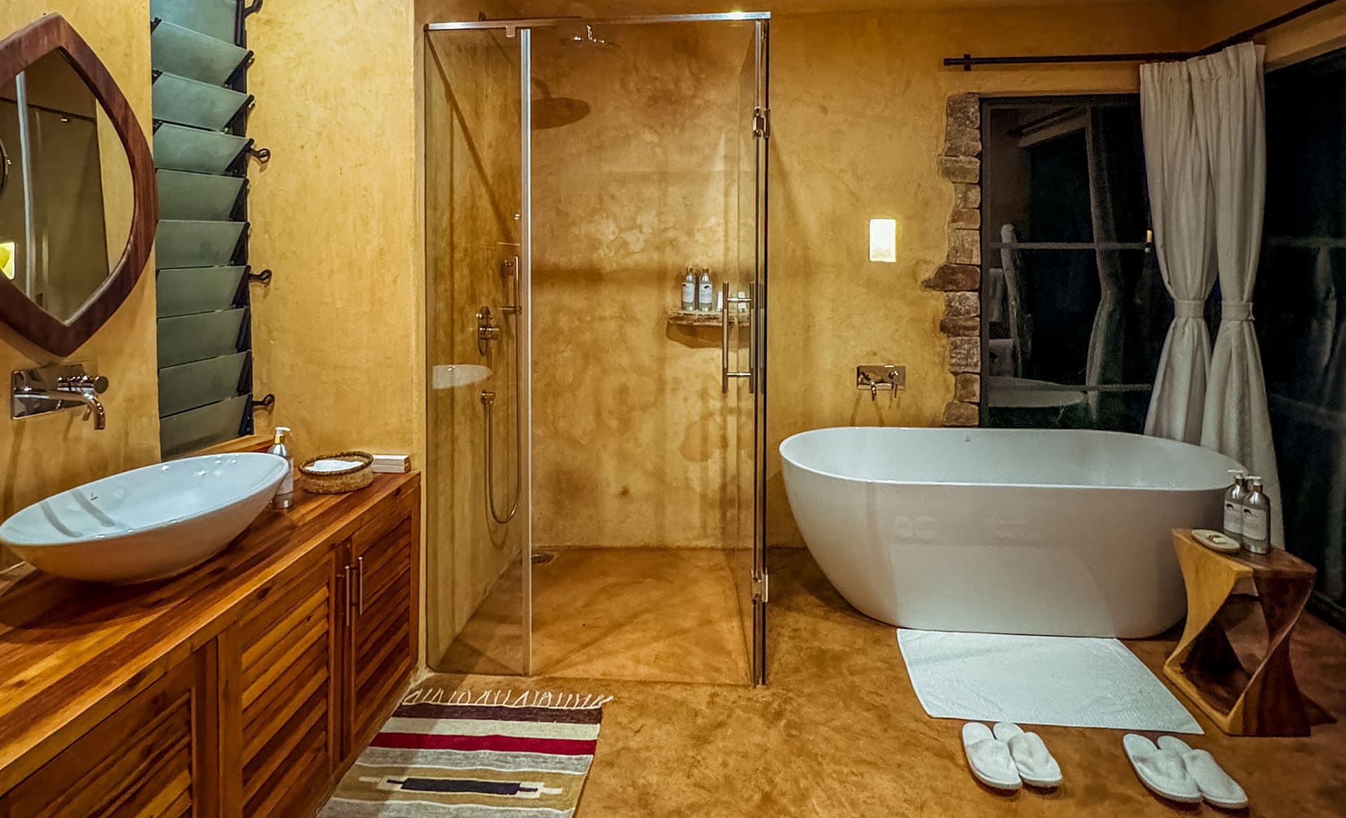 Entebbe Forest Lodge - The Africa Adventure Company